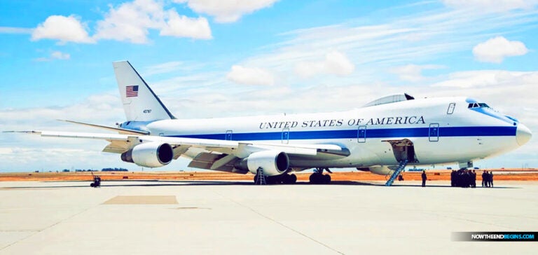 America's Boeing E-4B Nightwatch 'Doomsday Plane' That Can Survive ...
