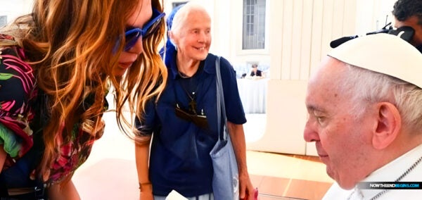 Pope Francis Personally Meets With Transgenders At The Vatican To ...